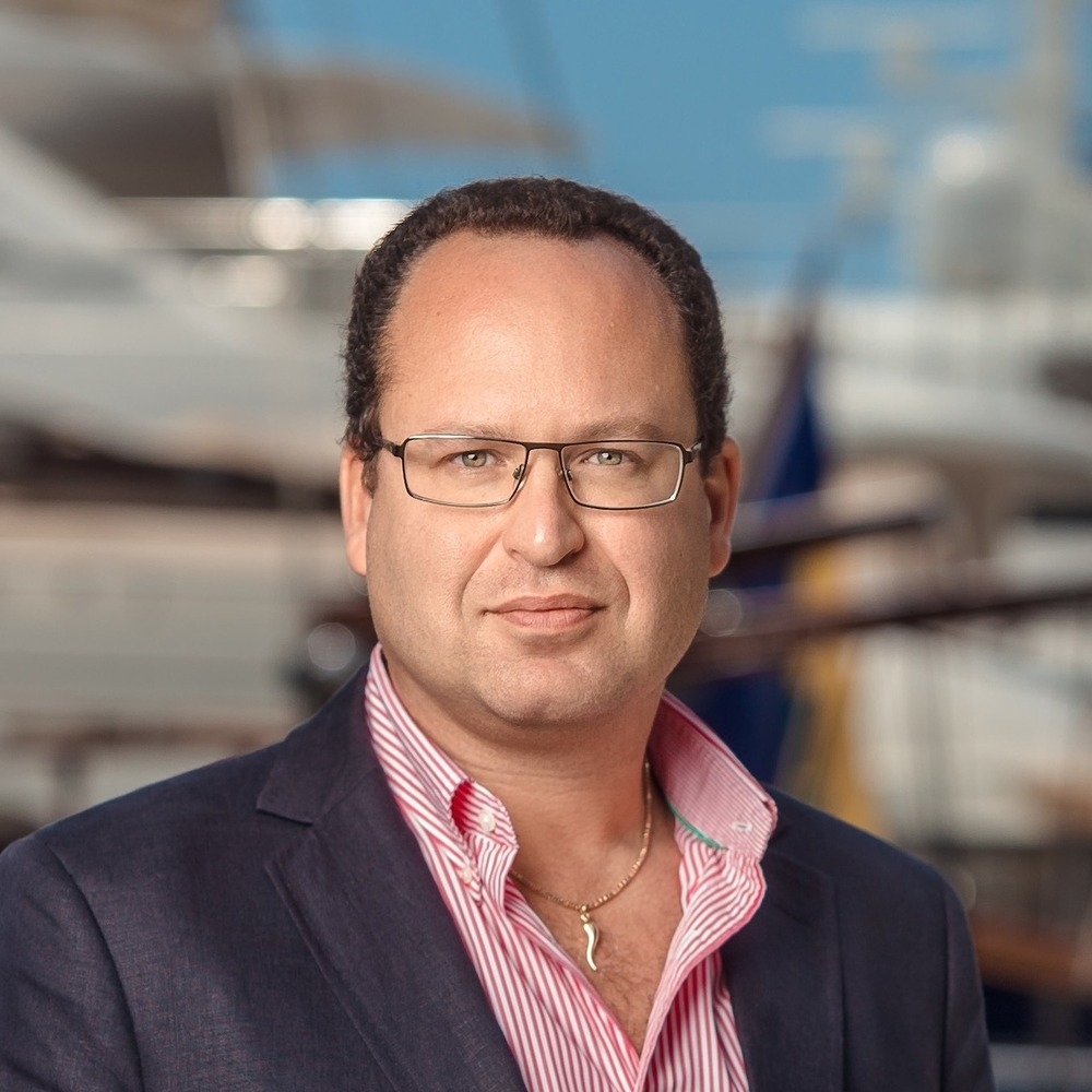 Robert Montenegro's Instagram, Twitter & Facebook on IDCrawl